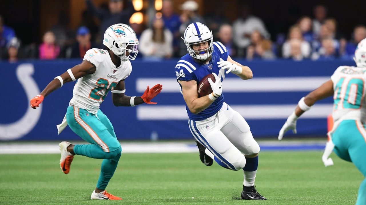 HIGHLIGHT | Brian Hoyer Hits Jack Doyle For 23 Yards