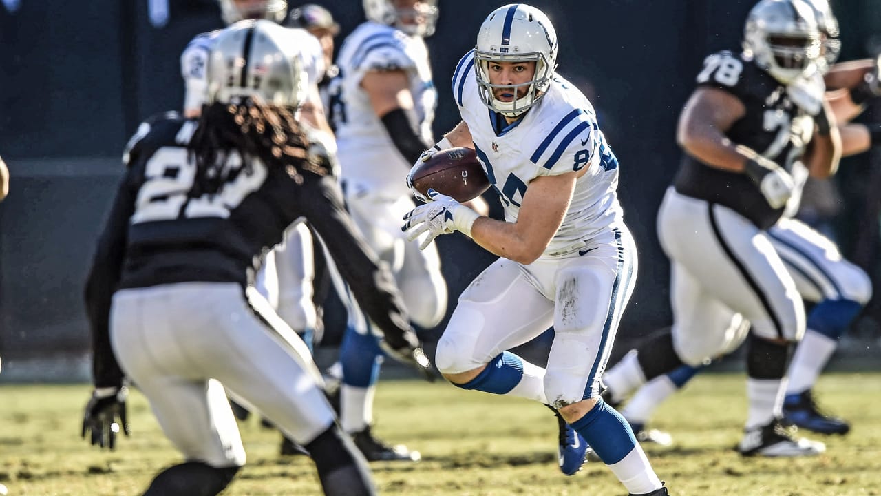 Doyle, Geathers Return To Colts’ Lineup; Vinatieri Five Points Away ...