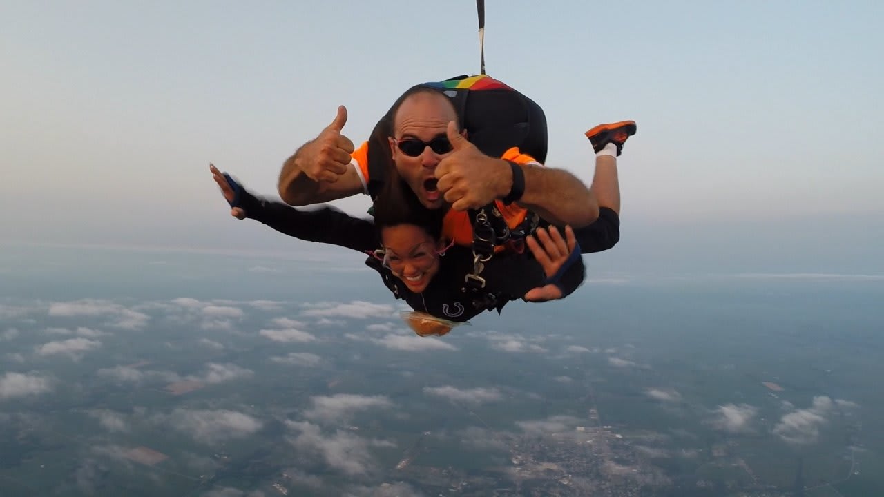 Colts Cheerleaders Skydive for a good cause