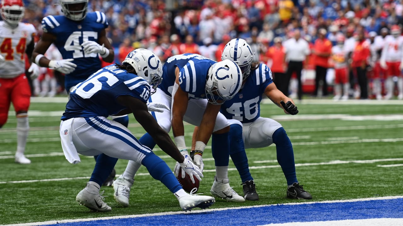 HIGHLIGHT | Colts pin Chiefs inside KC's 1-yard line on perfect punt