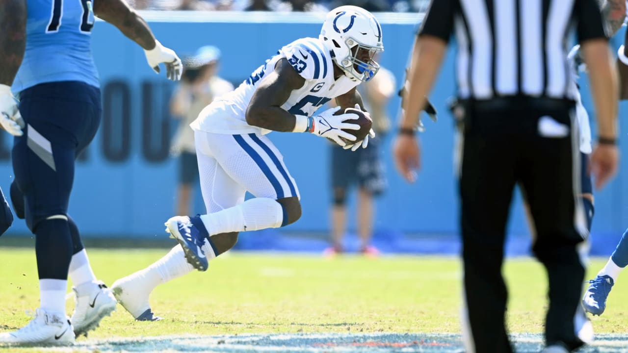 HIGHLIGHT | Darius Leonard Intercepts Ryan Tannehill