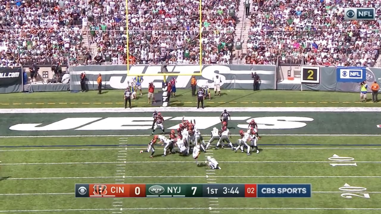 HIGHLIGHT: Margus Hunt Blocks Jets' FG (2016)