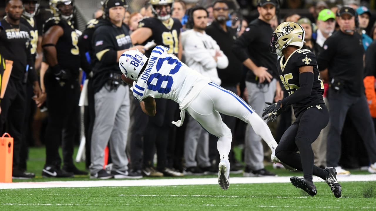 HIGHLIGHT | Marcus Johnson Dives For 20-Yard Grab