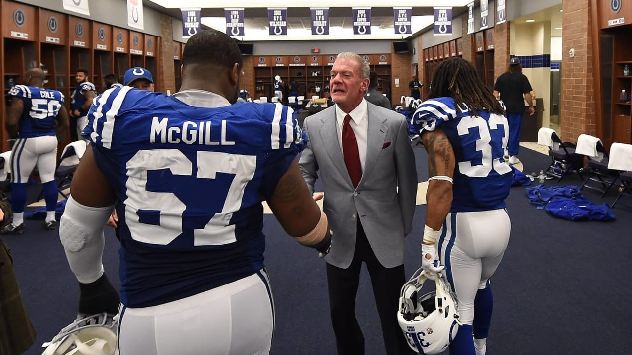 Buccaneers @ Colts 2015 - LOCKER ROOM