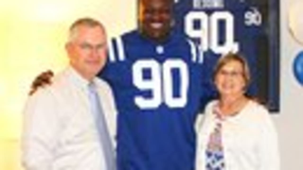 REDDING REVEALS COLTS ROOM