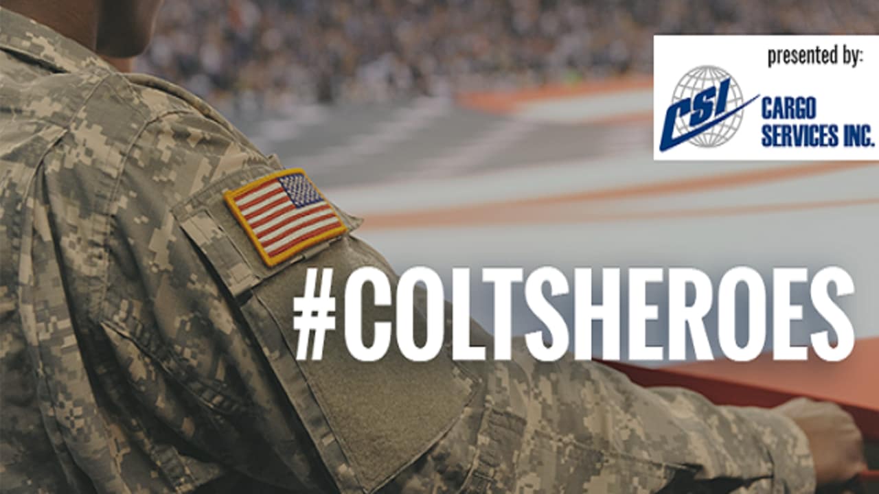 Colts Fans Honor Their Military Heroes