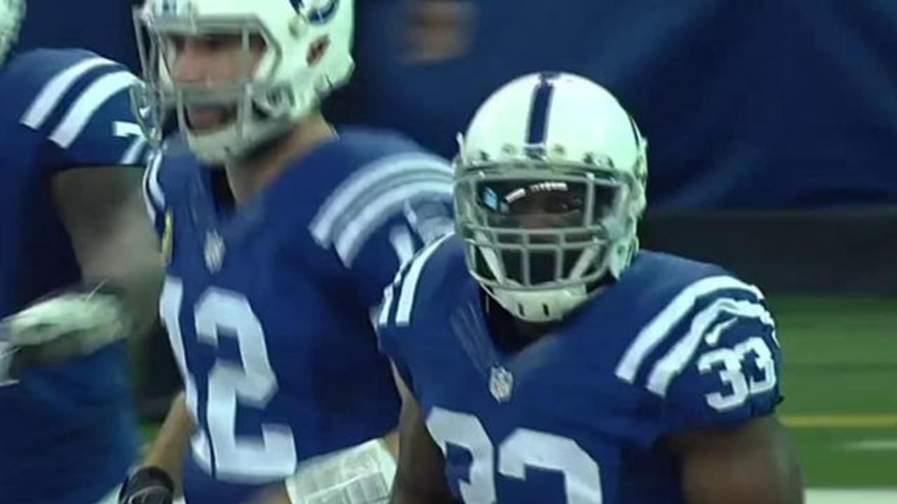Highlights: Robert Turbin rushes for a 7-yard TD