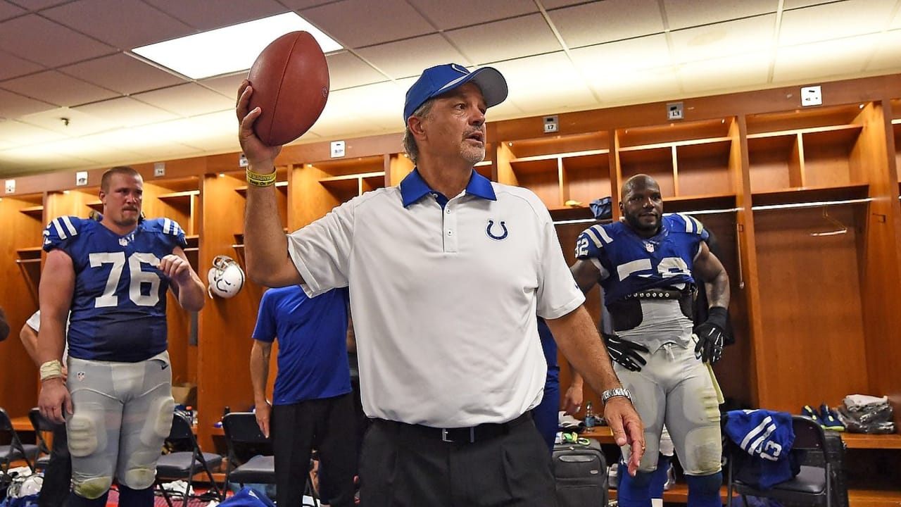 Colts @ Titans 2015 - LOCKER ROOM