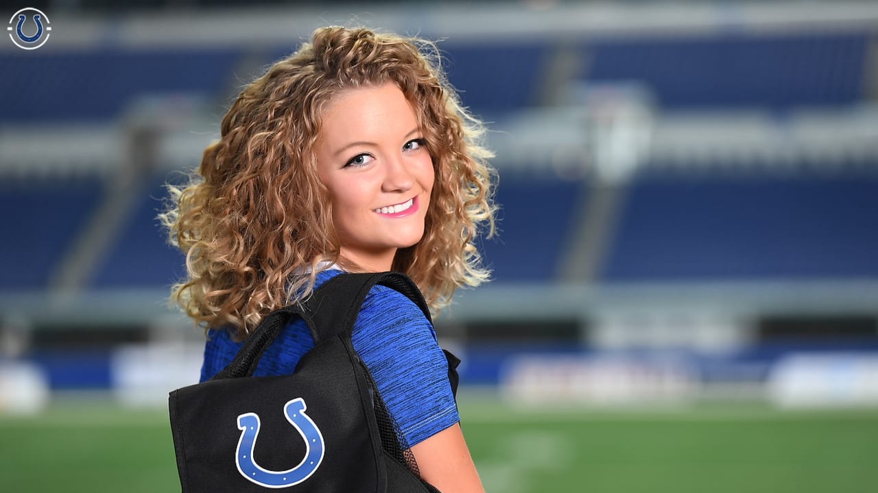 Cheerleader Of The Week: Megan's Lids Photoshoot