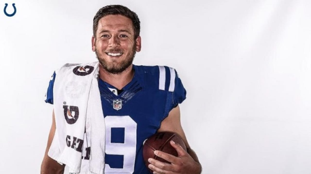 Get Social With Colts Punter Jeff Locke