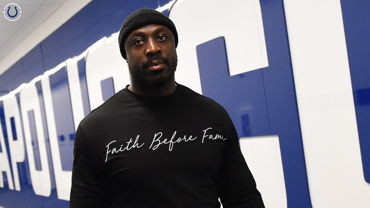 PHOTOS: Justin Houston Has Arrived In Indy