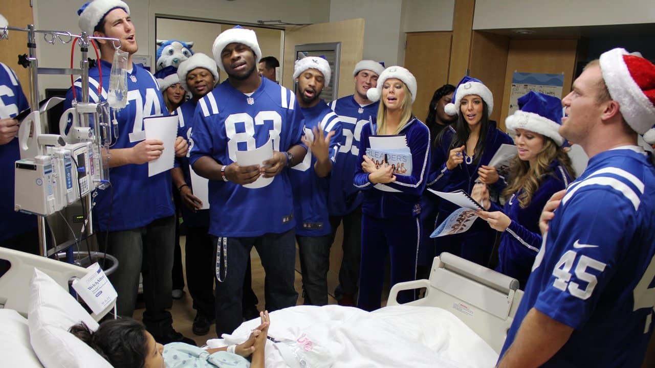 Community: Colts Go Caroling