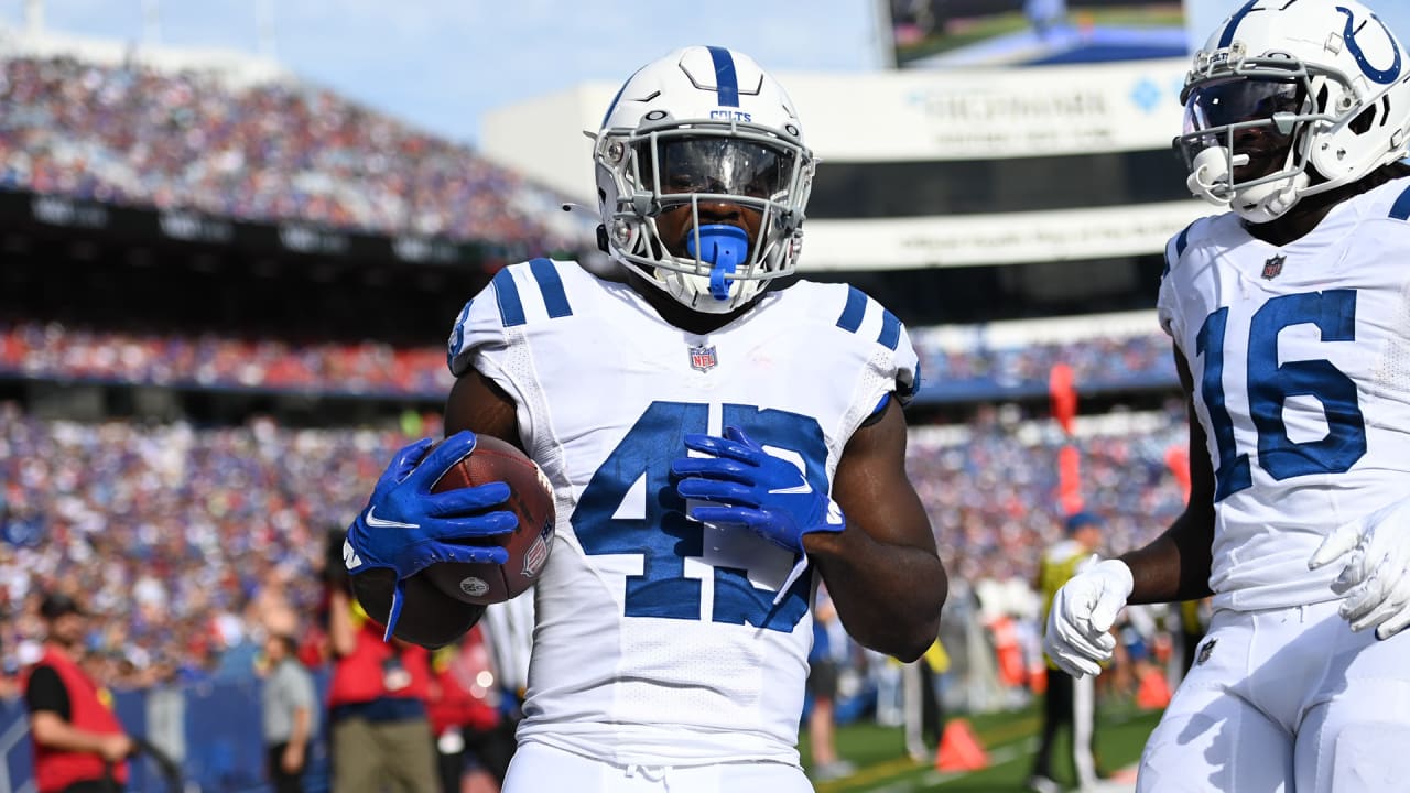 Ty'Son Williams is wide open as he walks into the end zone on 15-yard ...