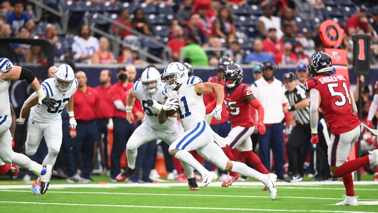 HIGHLIGHT | Michael Pittman Jr. Takes Off For 25-Yard Run