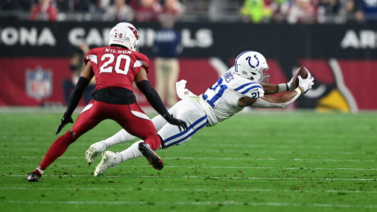 HIGHLIGHT | Nyheim Hines Makes Impressive Catch