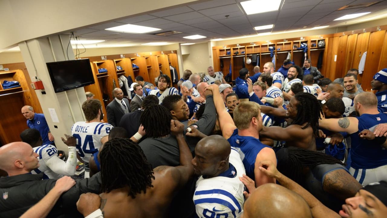 Colts vs Titans - LOCKER ROOM