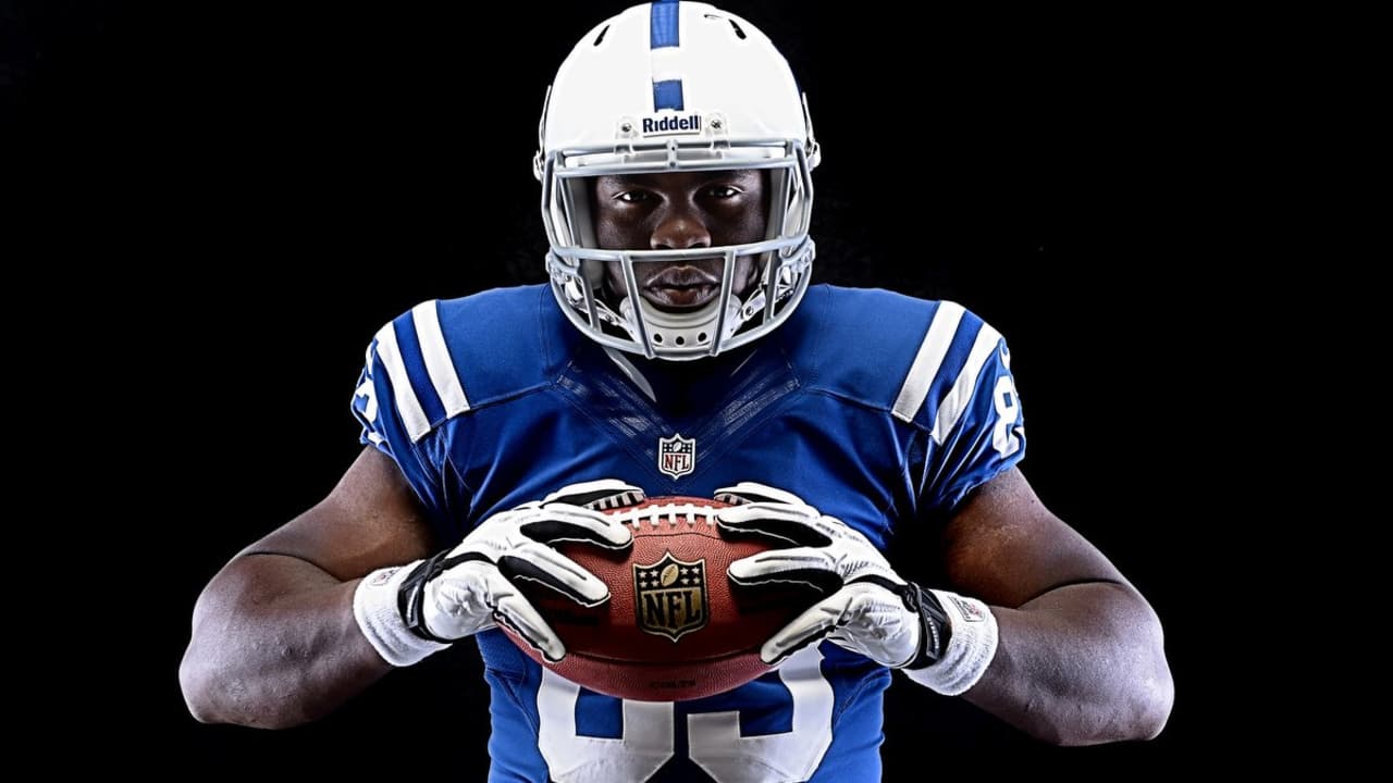 Dwayne Allen - 2013 Photo Shoot