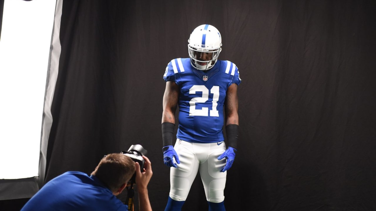 Player Photo Shoots 2015 - VONTAE DAVIS