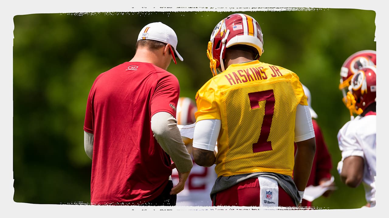 At Rookie Minicamp, Dwayne Haskins Gets His First Chance To Run An NFL ...