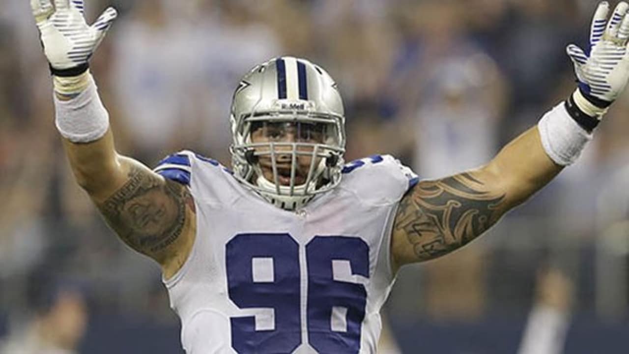 Hayden Recovers Ponder Fumble For Six