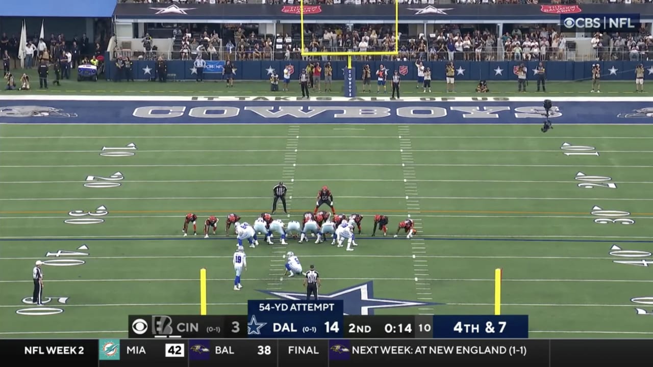 Brett Maher drills 54-yard FG to end half