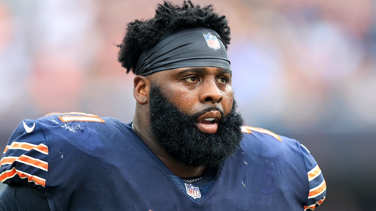 OT veterano Jason Peters firma con el equipo de práctica