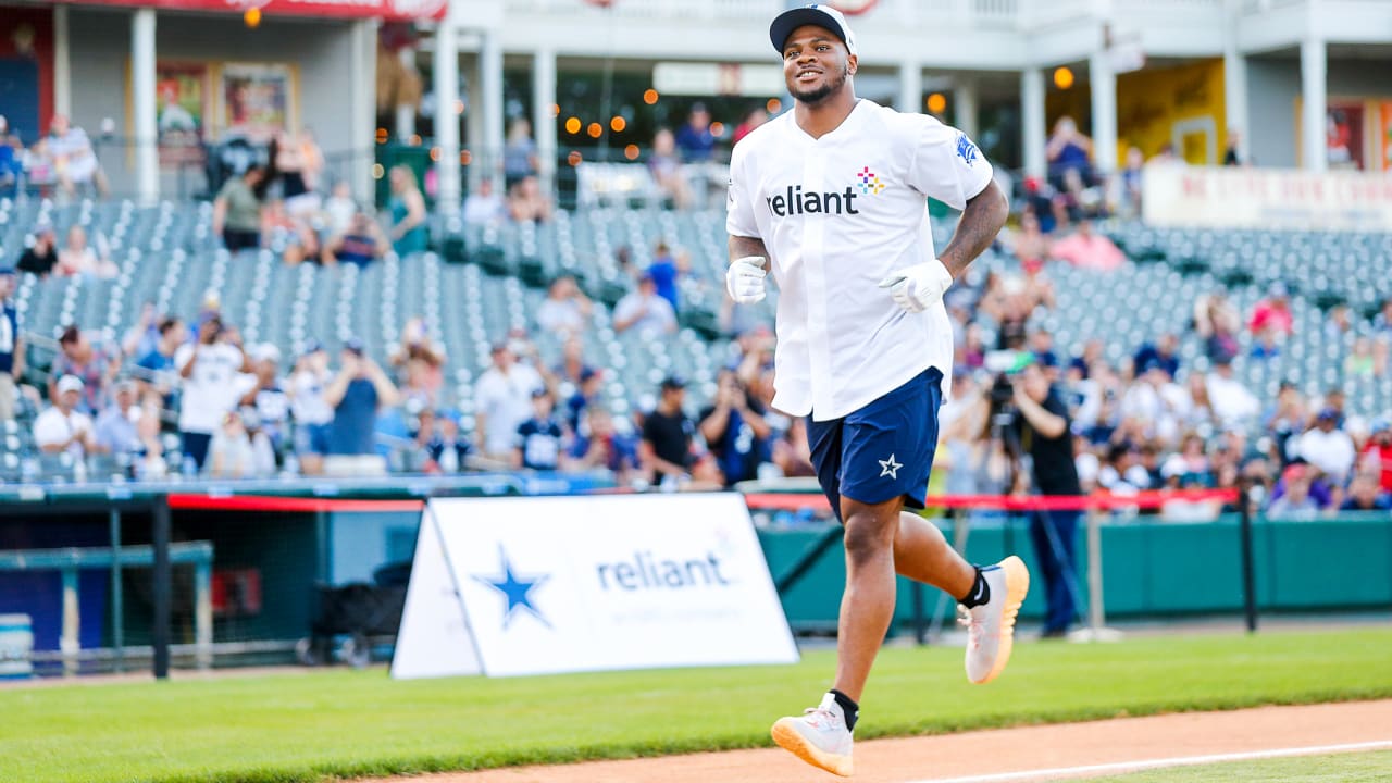 Parsons Turns Into “Bat Man” At Home Run Derby