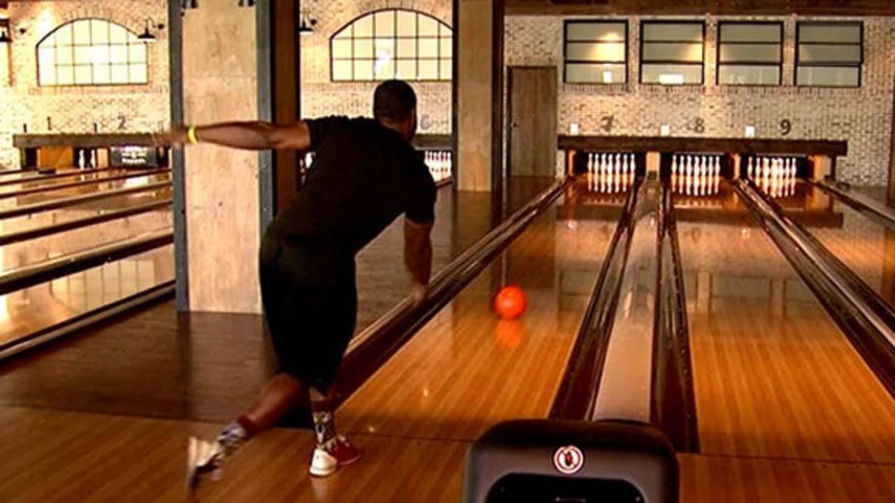 The Blitz: Bowling With Barry and Bruce (2/5)