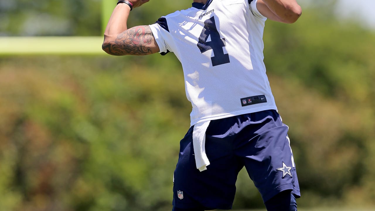 Mini-Camp LIVE: Zeke’s Blocking Skills, Gathers Shows Off Hands & More