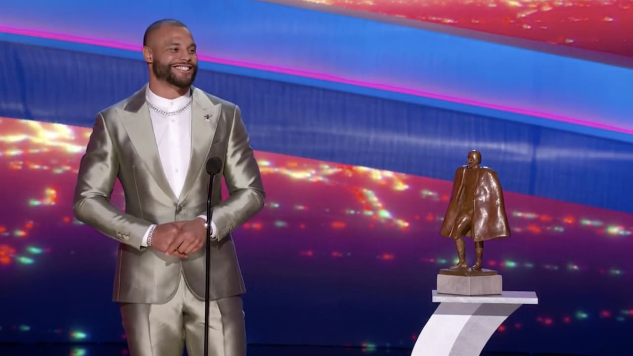 Dak Prescott | 2022 Walter Payton Man of the Year