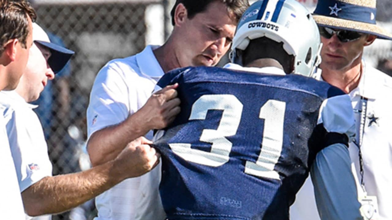Byron Jones Leaves Practice With Shoulder Injury, May Miss San ...
