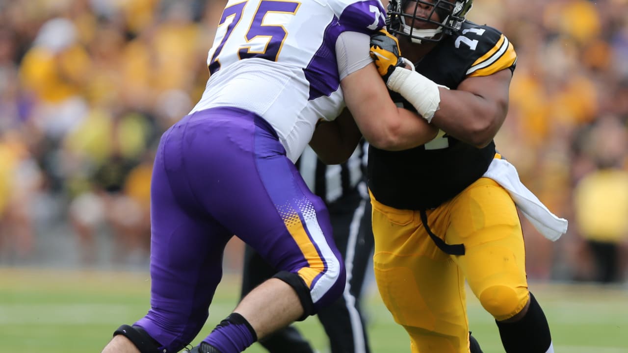 Possible Pick: Iowa’s Carl Davis Has Quick Feet, Strength To Excel At DT