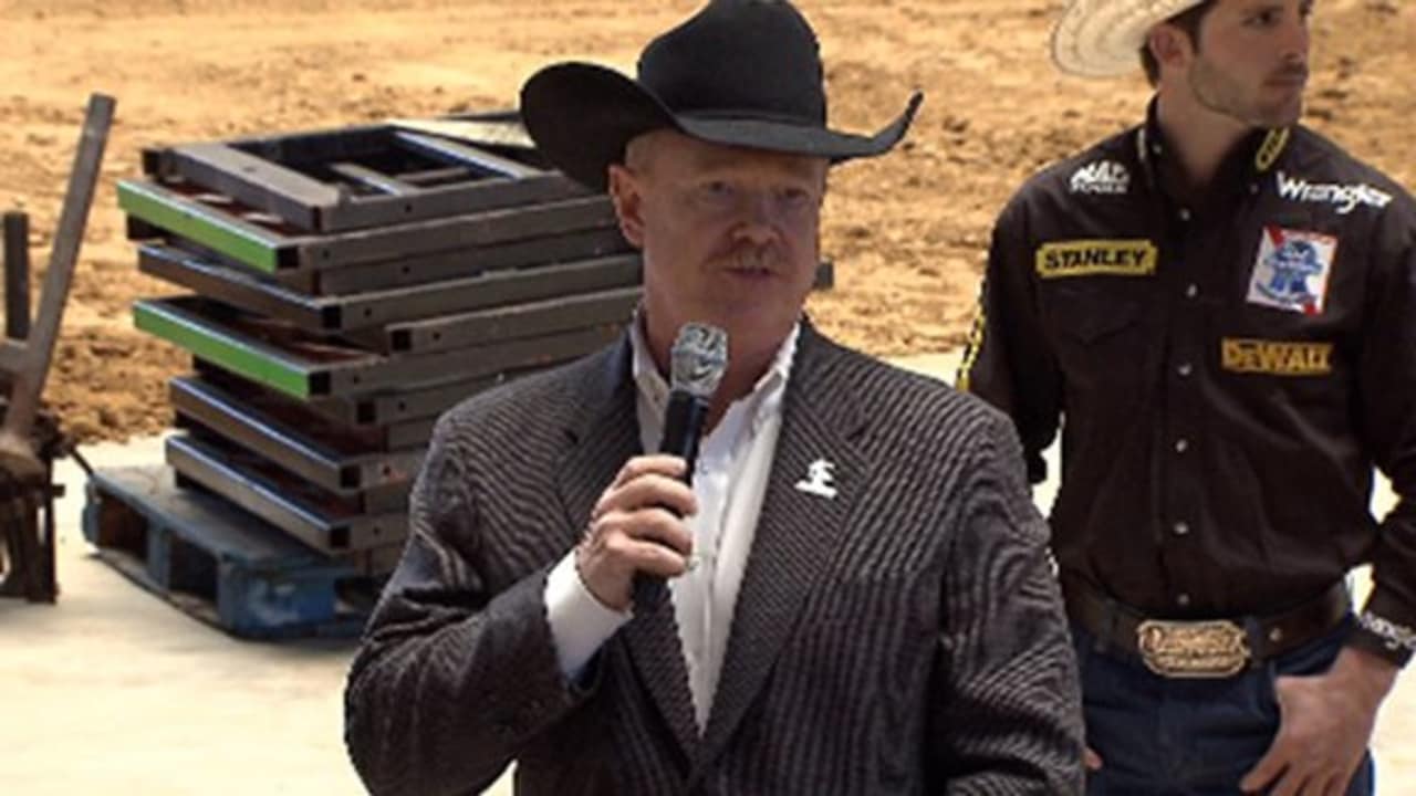 PBR Returns To Cowboys Stadium