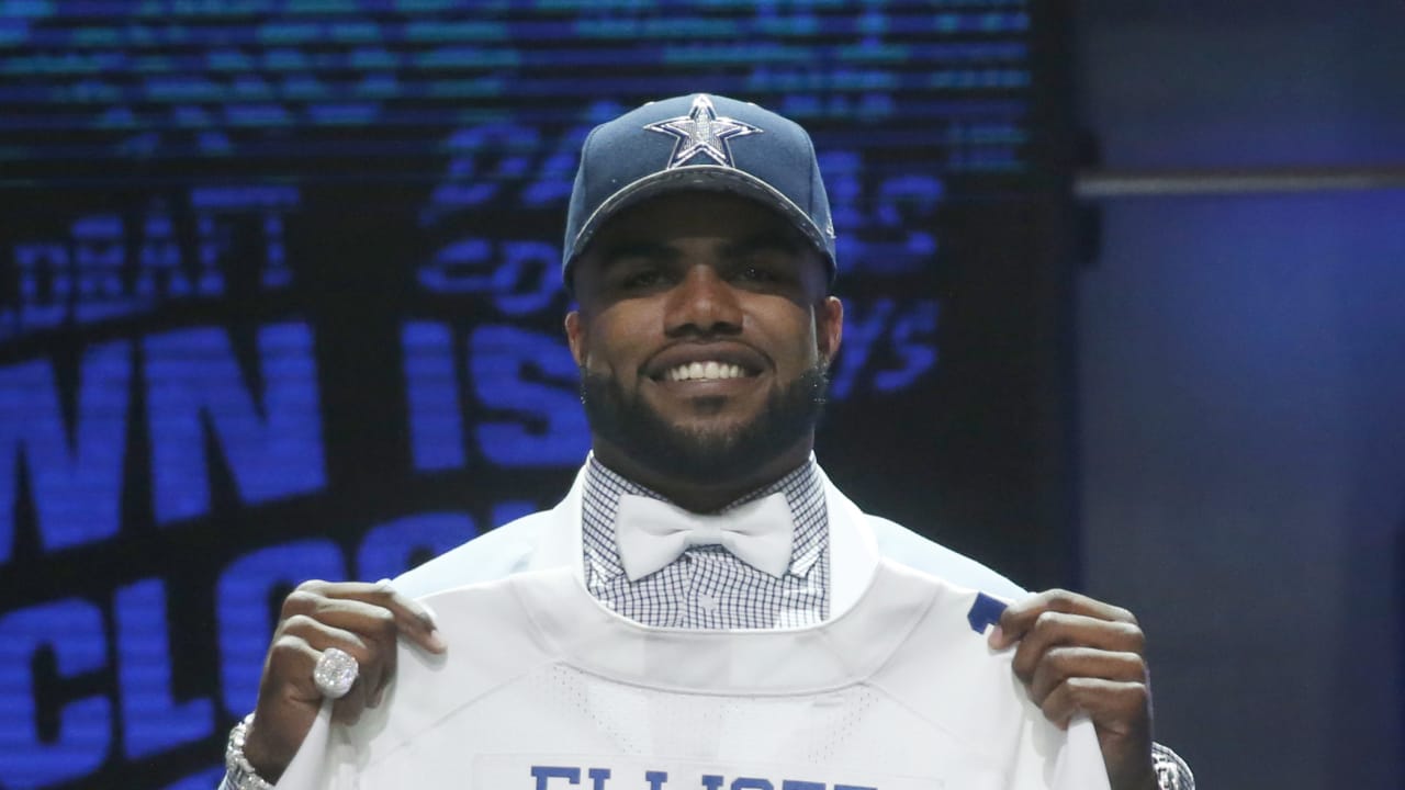 Cowboys' Confident Zeke Can Benefit Both Sides Of The Ball