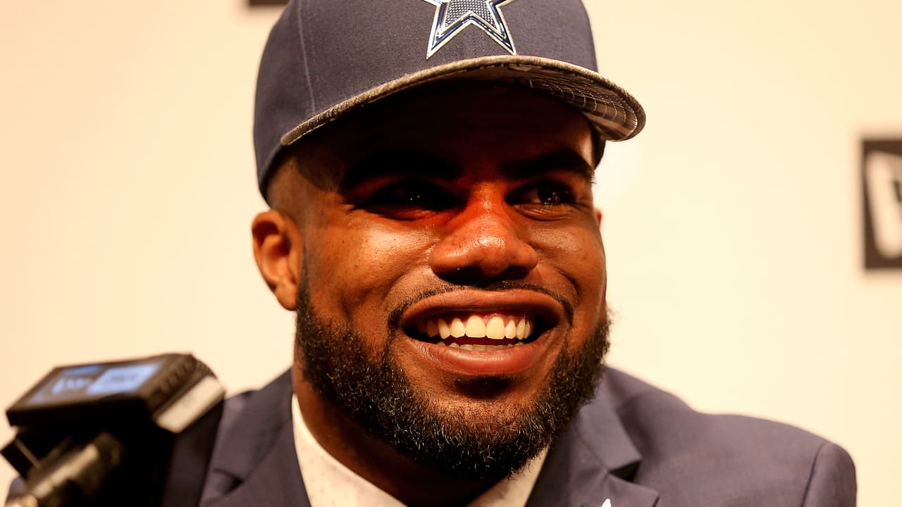 Elliott Looking To Establish Himself With Running Backs Both Past & Present