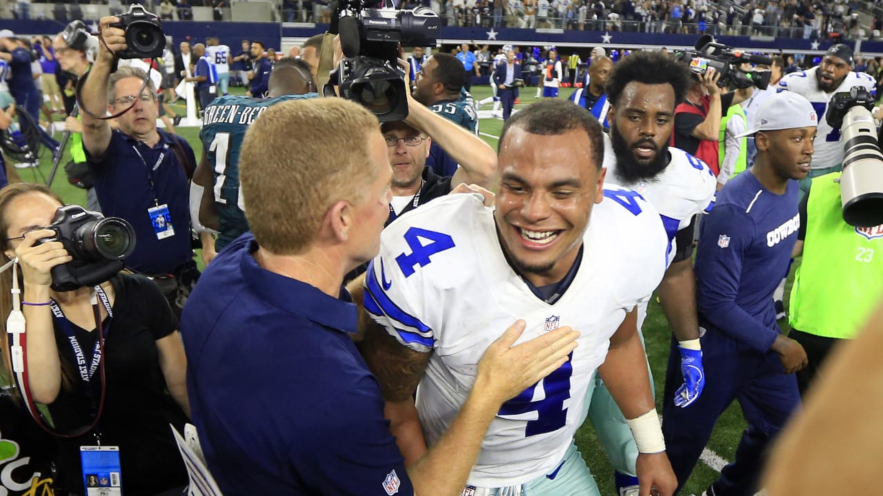 Scout’s Notebook: Elliott’s Pass Catching Ability, Defensive Standouts ...