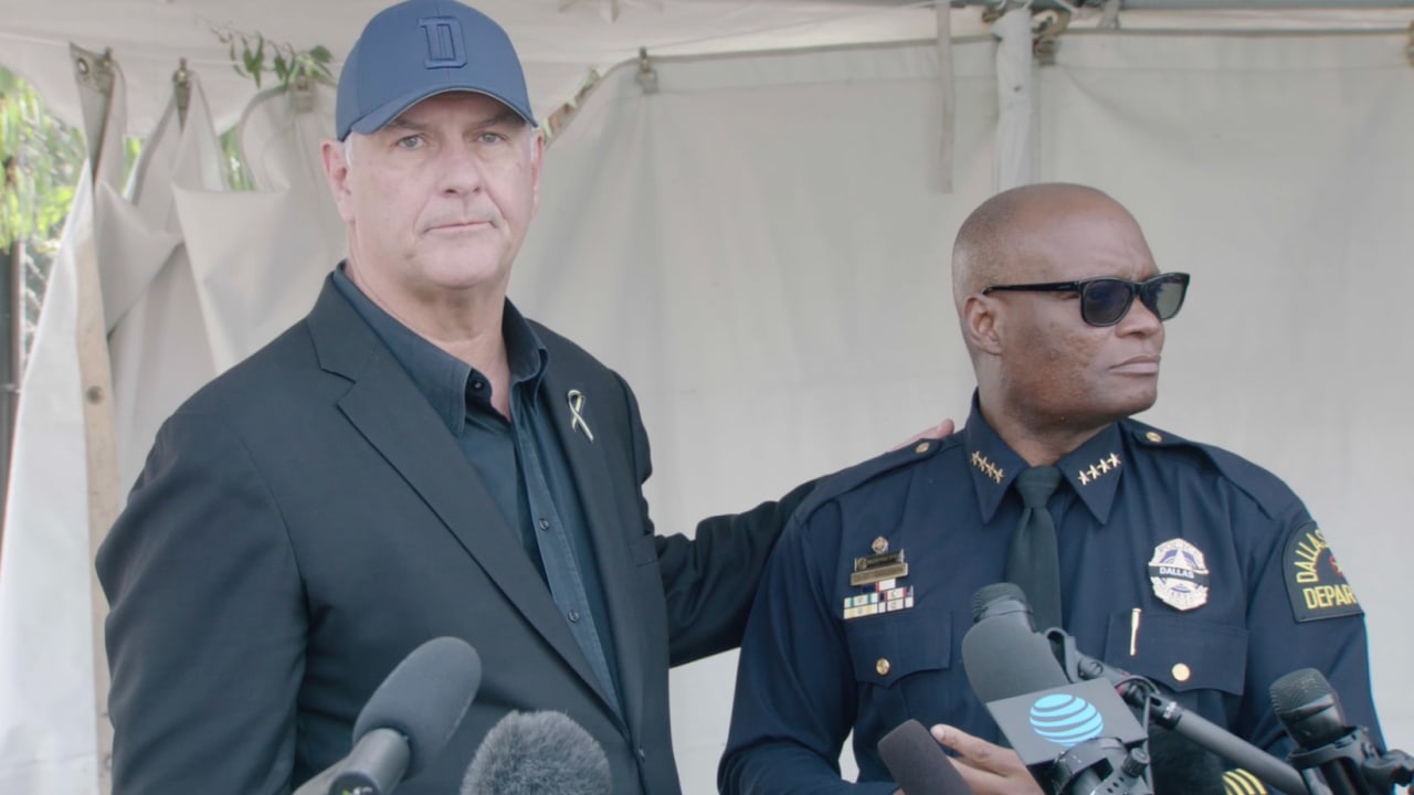 Mayor Rawlings & DPD Chief Brown Visit Cowboys