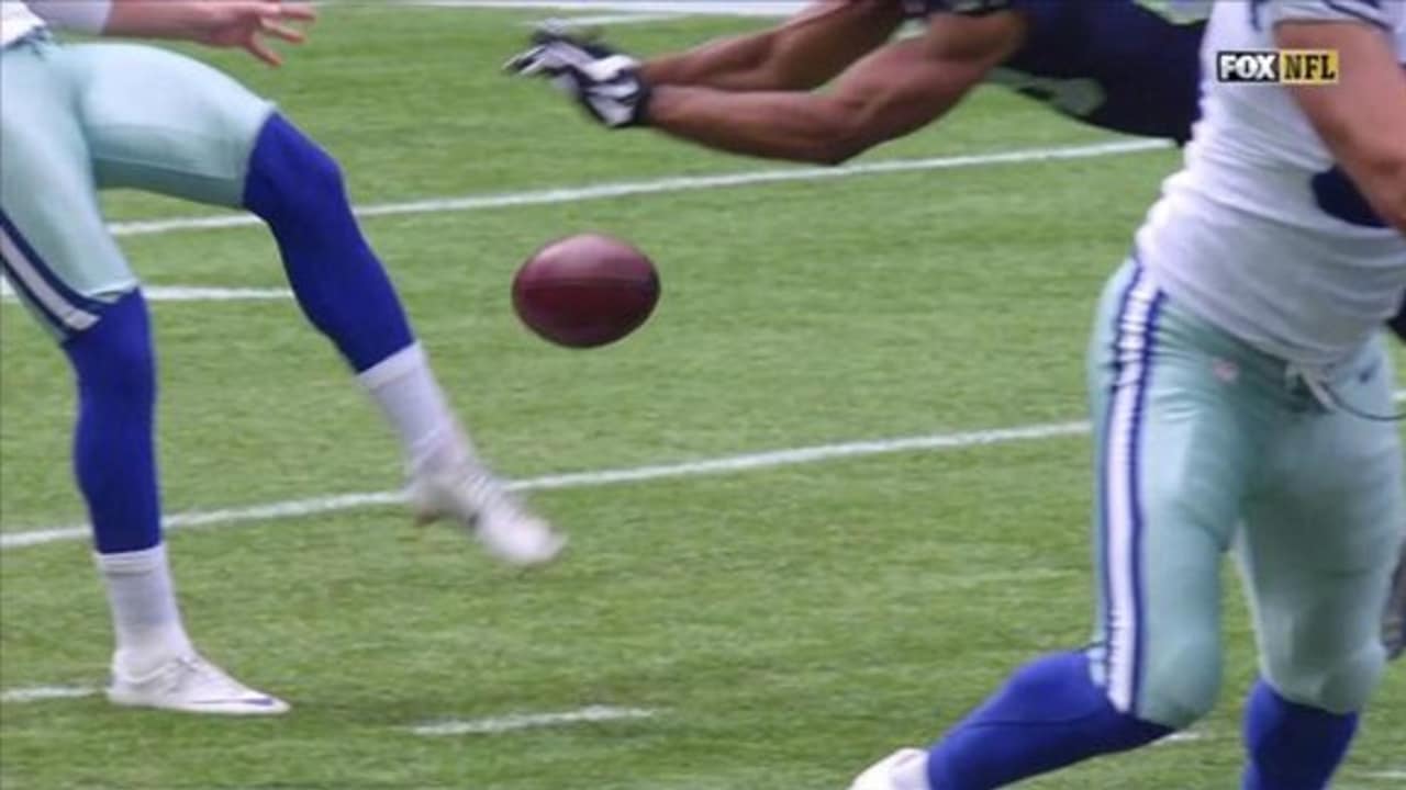 Cowboys Have 1st Quarter Punt Blocked