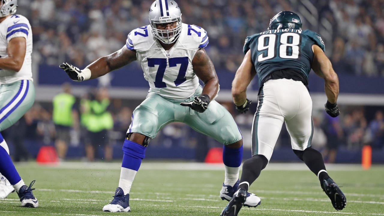 Tyron Smith's Knee Injury Not Severe, But Looks Doubtful vs. Eagles