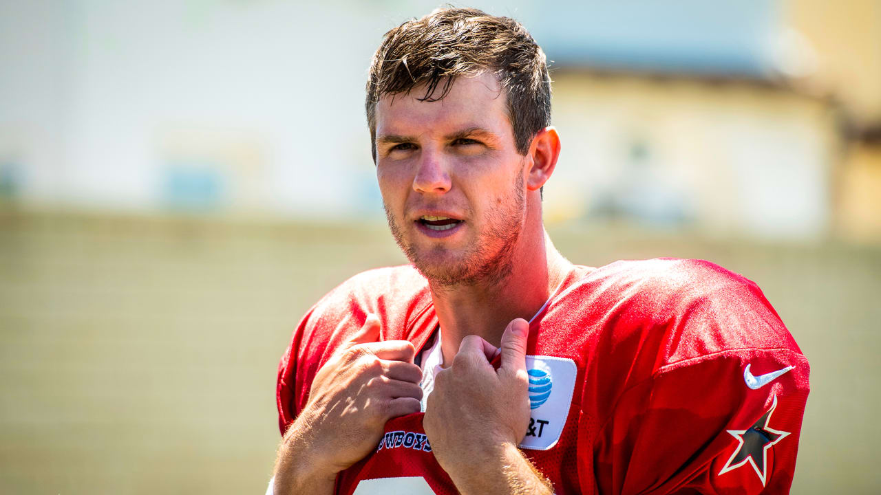 Gilbert Not "Trying To Be Dak" With First Team