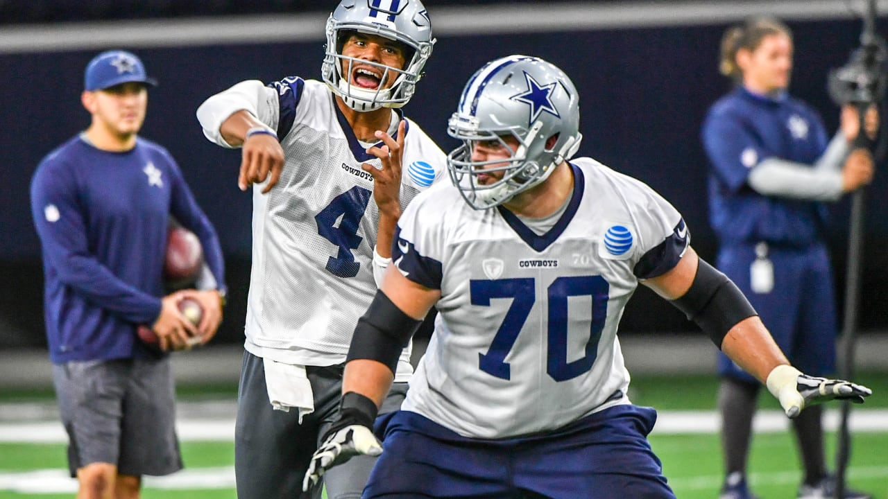 Zack Martin regresa a la práctica, dice estar "listo para jugar"