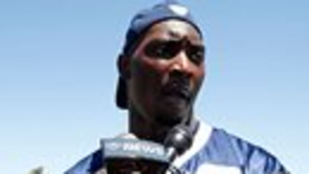 Lawrence Expects 10 Or More Sacks For Rookie Season