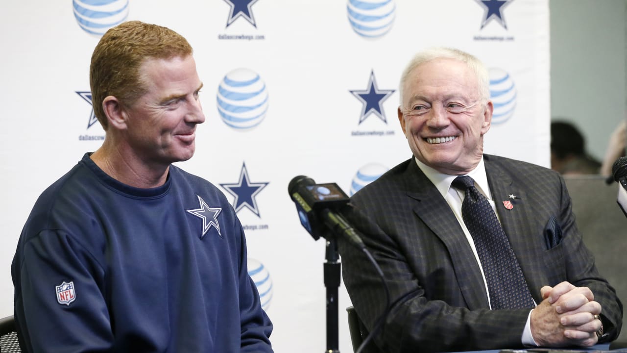 Jerry And Gene Jones Present $10.65 Million Gift To Arkansas Razorback ...