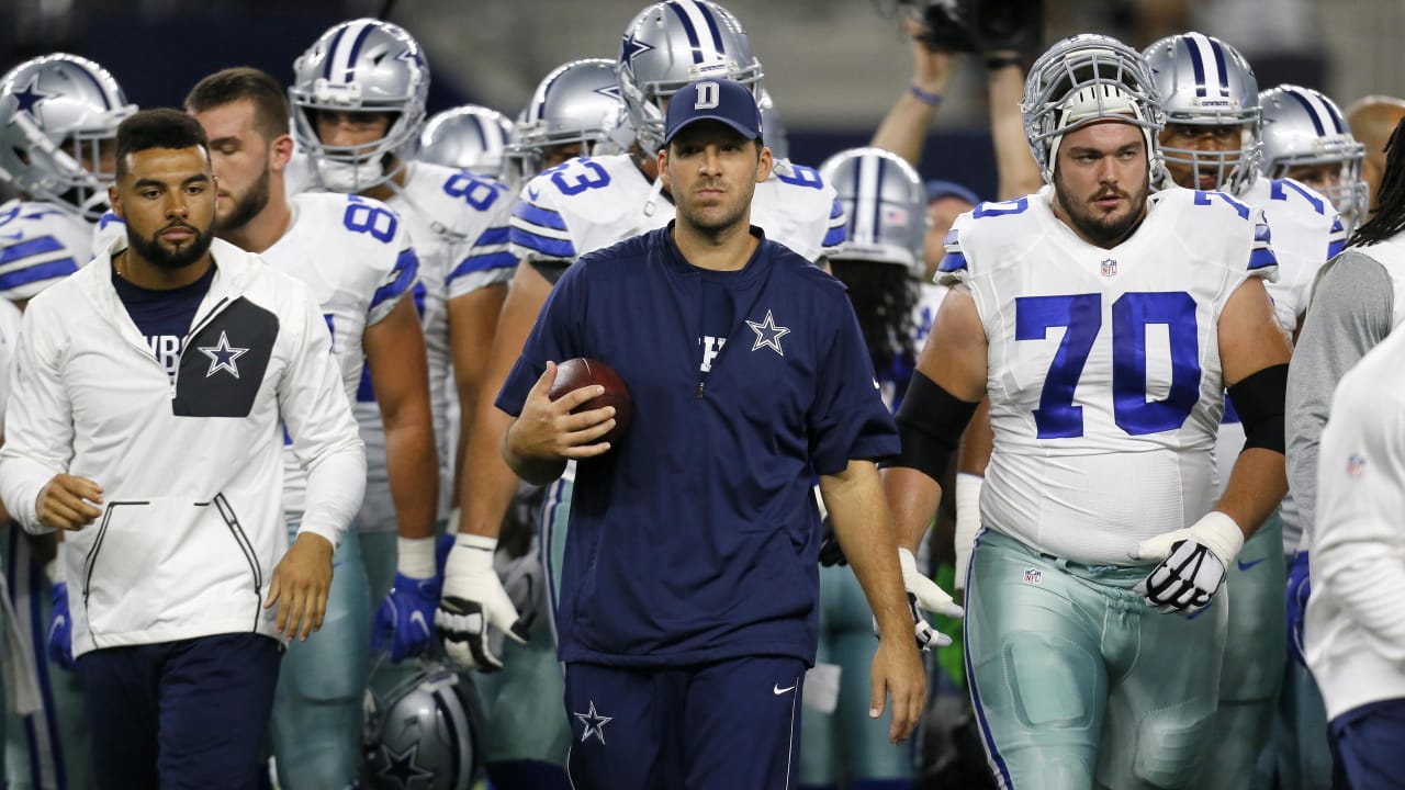 Jerry Jones ve a Tony Romo activo "en el futuro cercano"