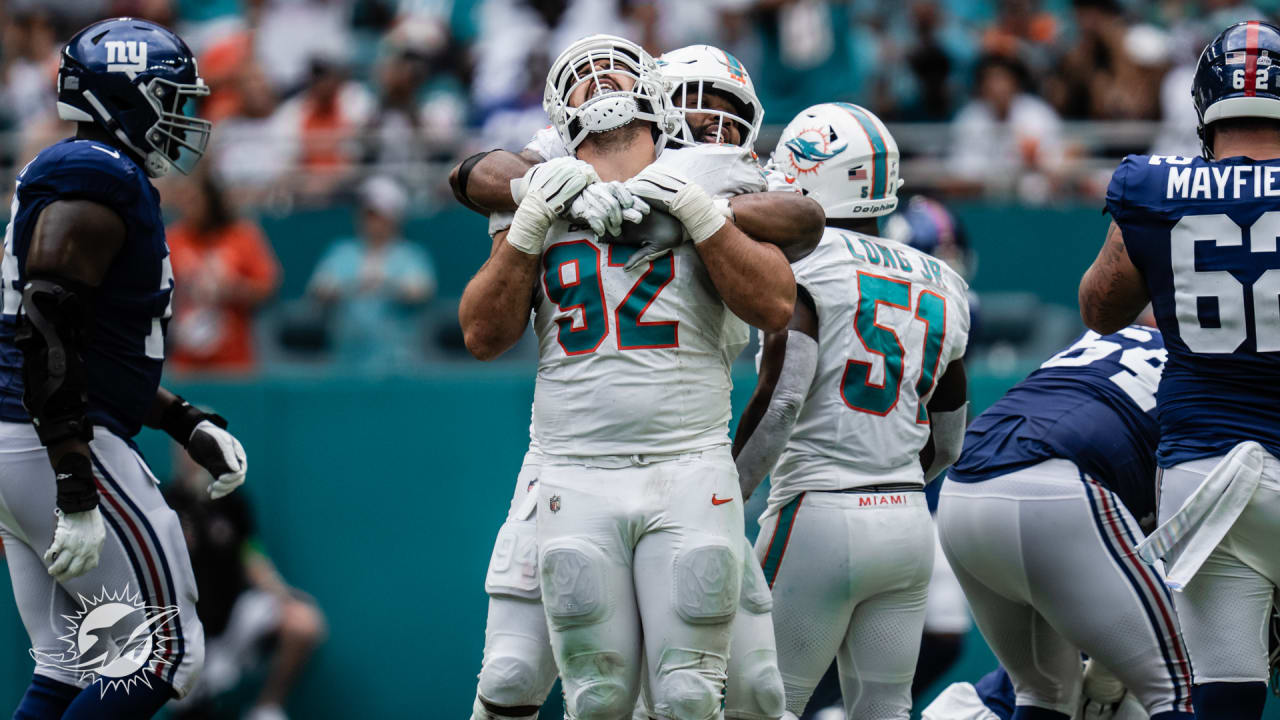 Zach Sieler Notches Dolphins' Seventh Sack of the Day as he Brings Down Tyrod Taylor