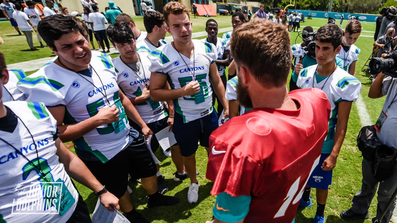 Miami Dolphins Host Somerset Canyons & Tamiami Colts of Greater Miami ...