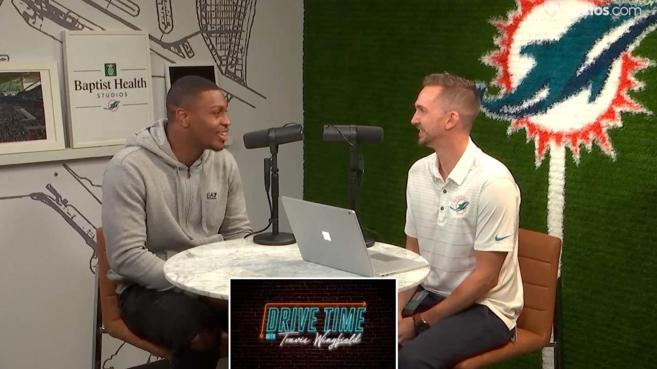 Linebacker Channing Tindall Sits Down with Travis Wingfield