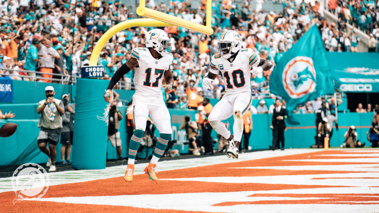 Miami Dolphins vs. New England Patriots Gameday Photos