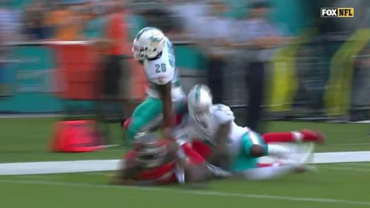 Damien Williams Runs For 69 yards.
