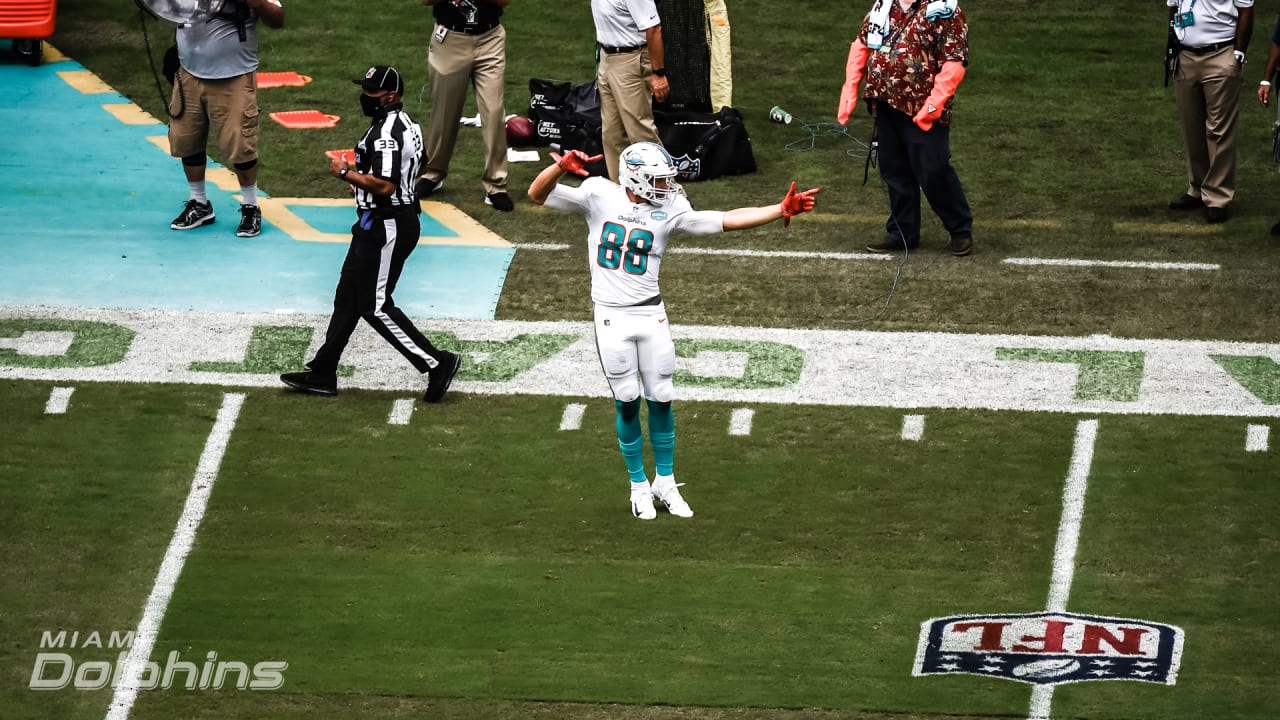 Photo Gallery: First Half Photos | Seahawks vs. Dolphins